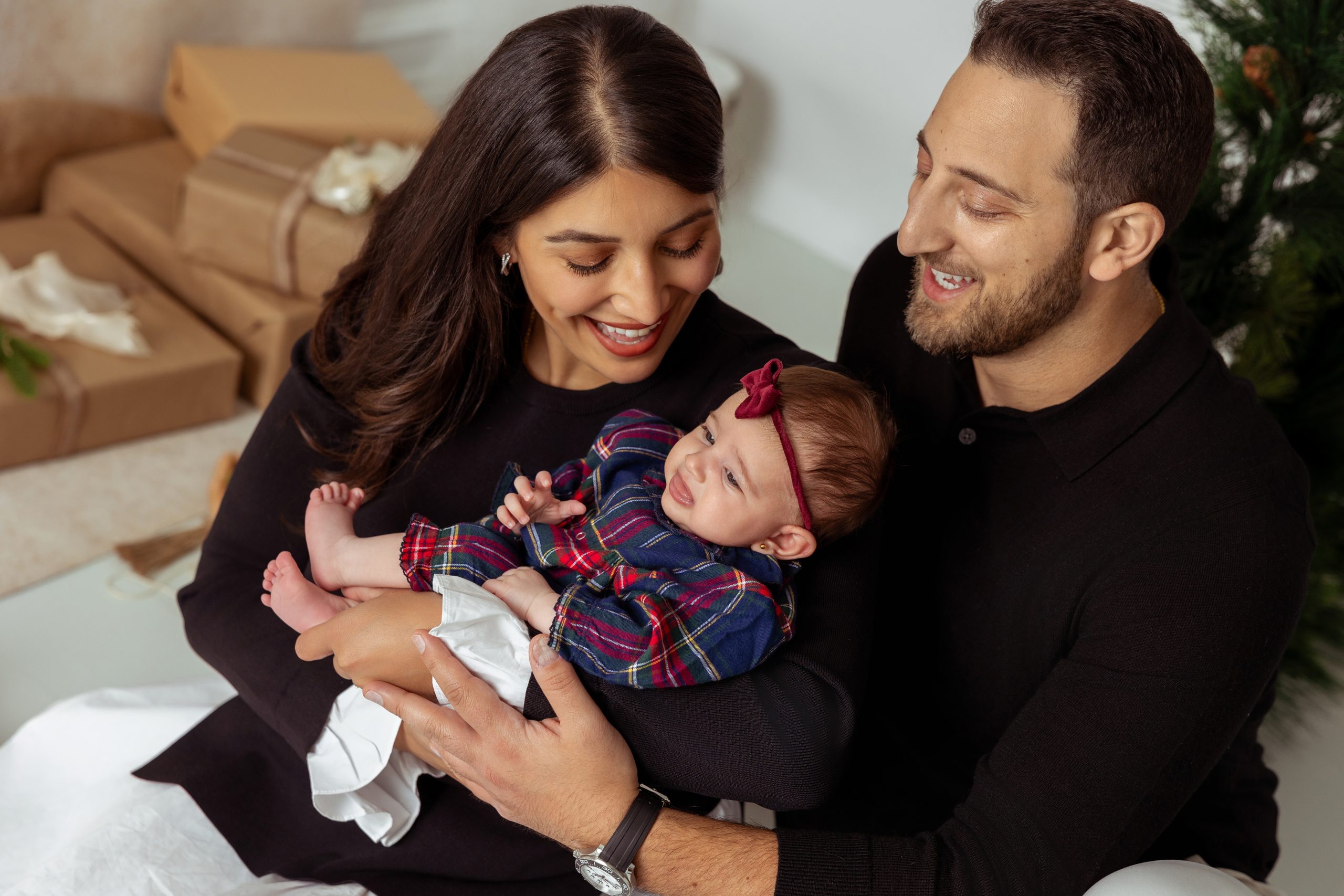 Capture Your Family’s Christmas Magic in Philly | Blog Anna Sam